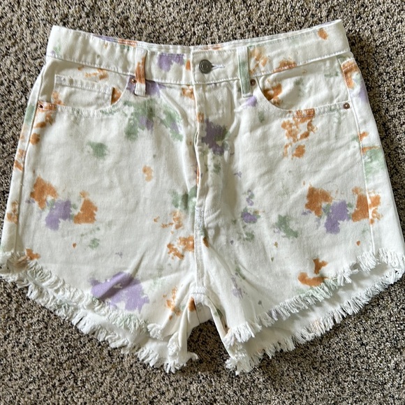 Shorts | Adorable Cream Colored Paint Splattered Denim Shorts | Poshmark